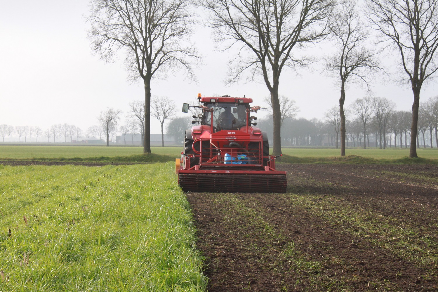 Bijna driekwart van de boeren werkt vanggewas machinaal onder ...